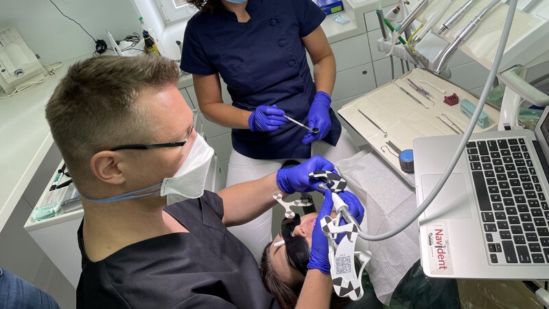 Dental News - Digital technology in endodontics: Use of dynamic ...