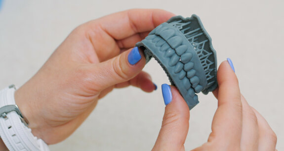 Dental News - Teledentistry pioneer invests in mass production of 3-D ...