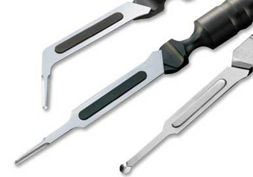 Feather Microsurgical Blades