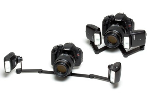 PhotoMed wireless flashes and bracket system