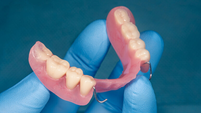 DT News - International - Removable partial dentures may improve ...